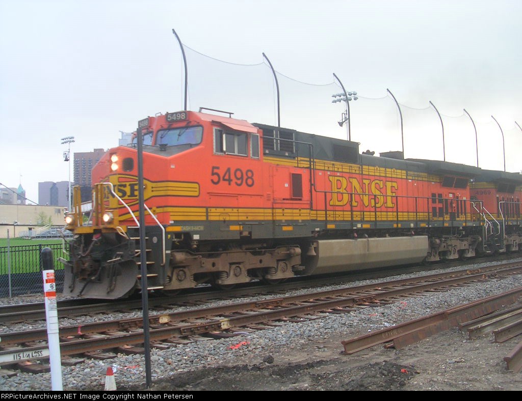 BNSF 5498